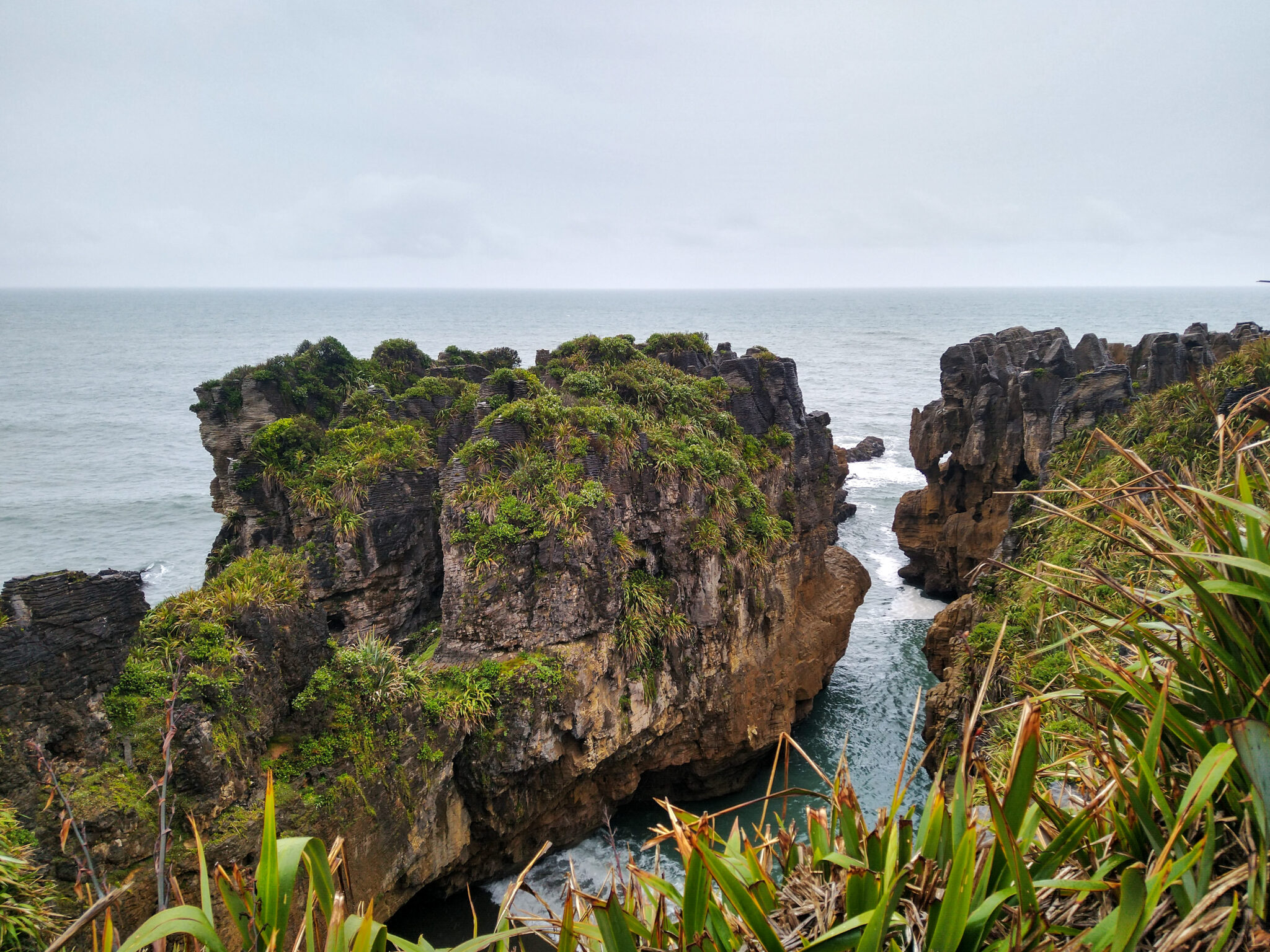 Visiting the Pancake Rocks in Punakaiki, New Zealand - KiwiandtheKraut