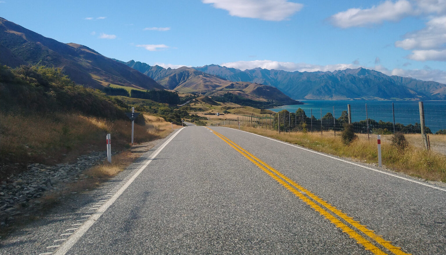 Driving through the incredible Haast Pass, New Zealand - KiwiandtheKraut